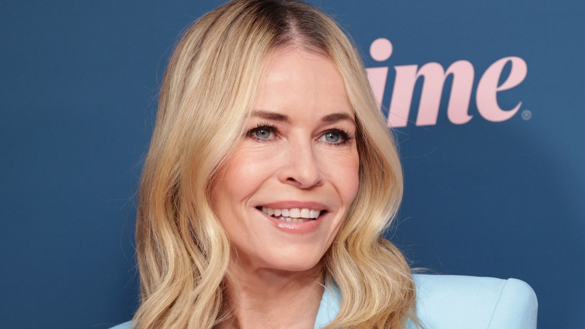 From 50 Cent to topless skiing: Critics Choice host Chelsea Handler ...