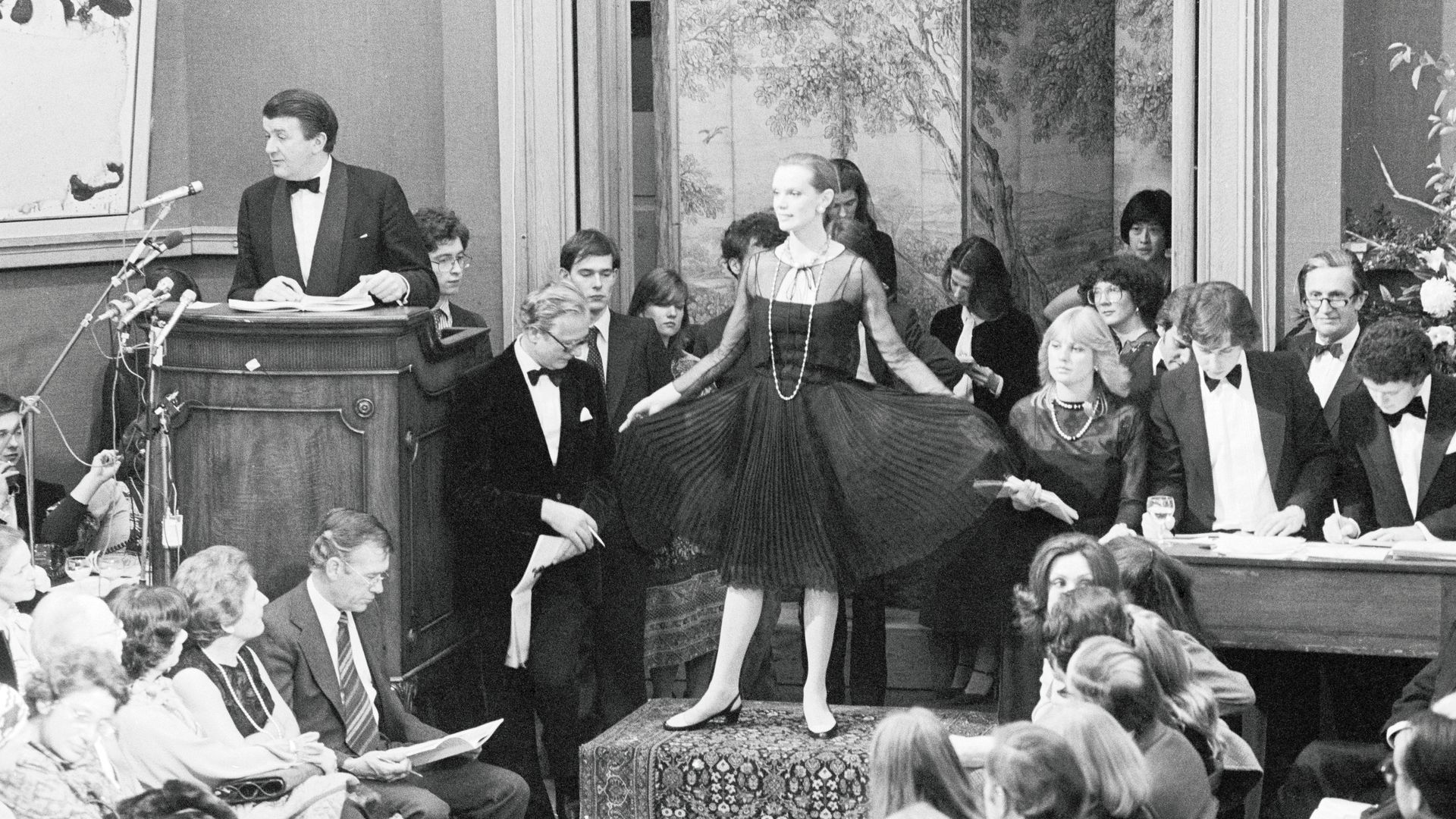 1920s fashion trends that defined the decade | HELLO!