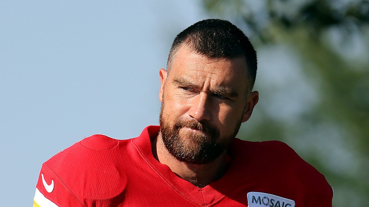 Travis Kelce hit with defeat amid Taylor Swift wedding talk | HELLO!