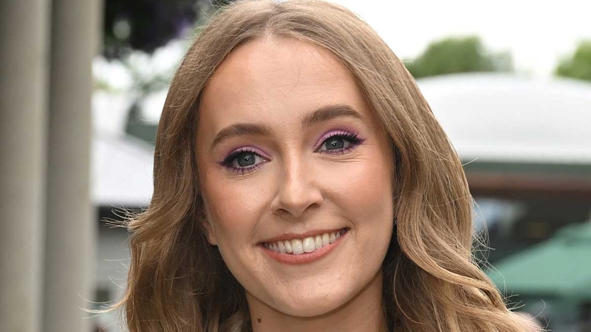 Strictlys Rose Ayling Ellis Sizzles In String Bikini During Dream Getaway Hello