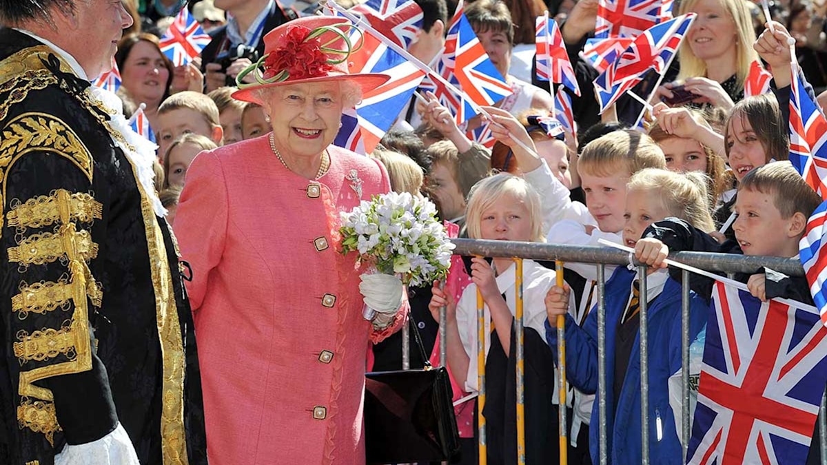 The Queen's incredible plans for milestone year revealed - full details ...