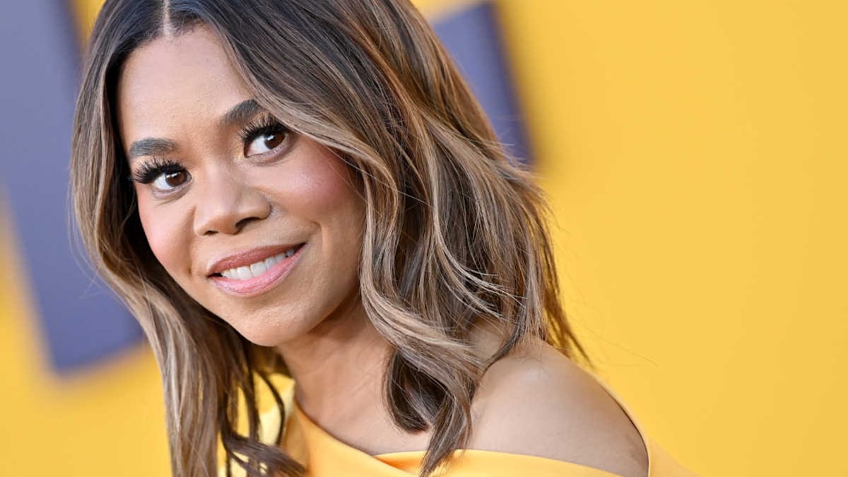 'Me Time' star Regina Hall's feathered skirt has us obsessed | HELLO!