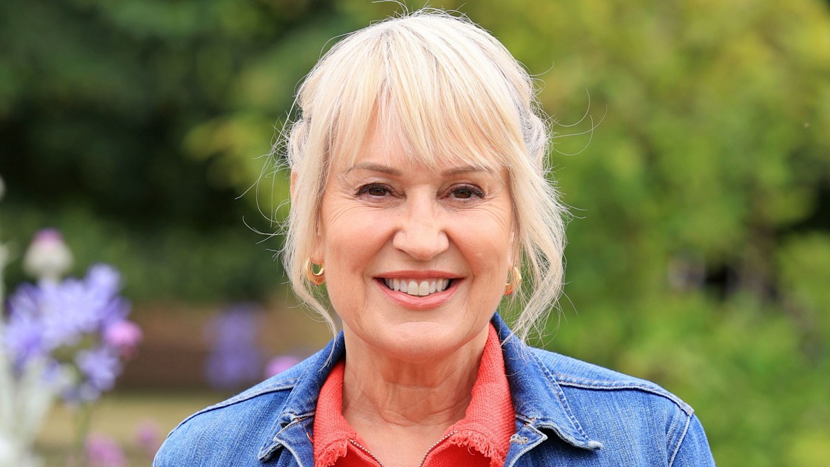 Escape to the Country's Nicki Chapman's renovated home has its own ...