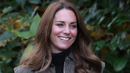 Kate Middleton surprises in skinny jeans and the item of the season ...