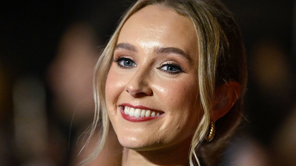 Strictlys Rose Ayling Ellis Shaken By Shocking Incident Fans Share Concern Hello
