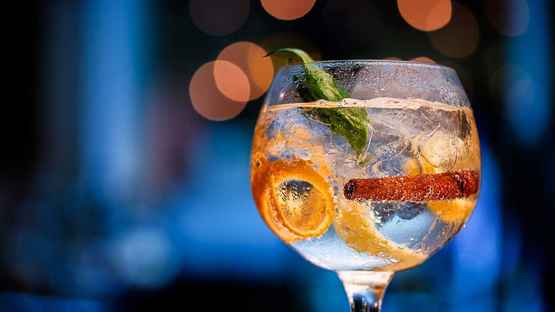 Amazon is selling a colour-changing gin infusing kit - and it’s in the ...