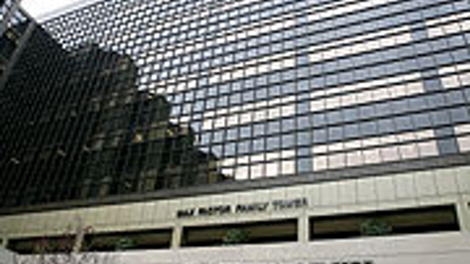 Tom Cruise, Katie Holmes, Tom heaps praise on 'champ' | HELLO!