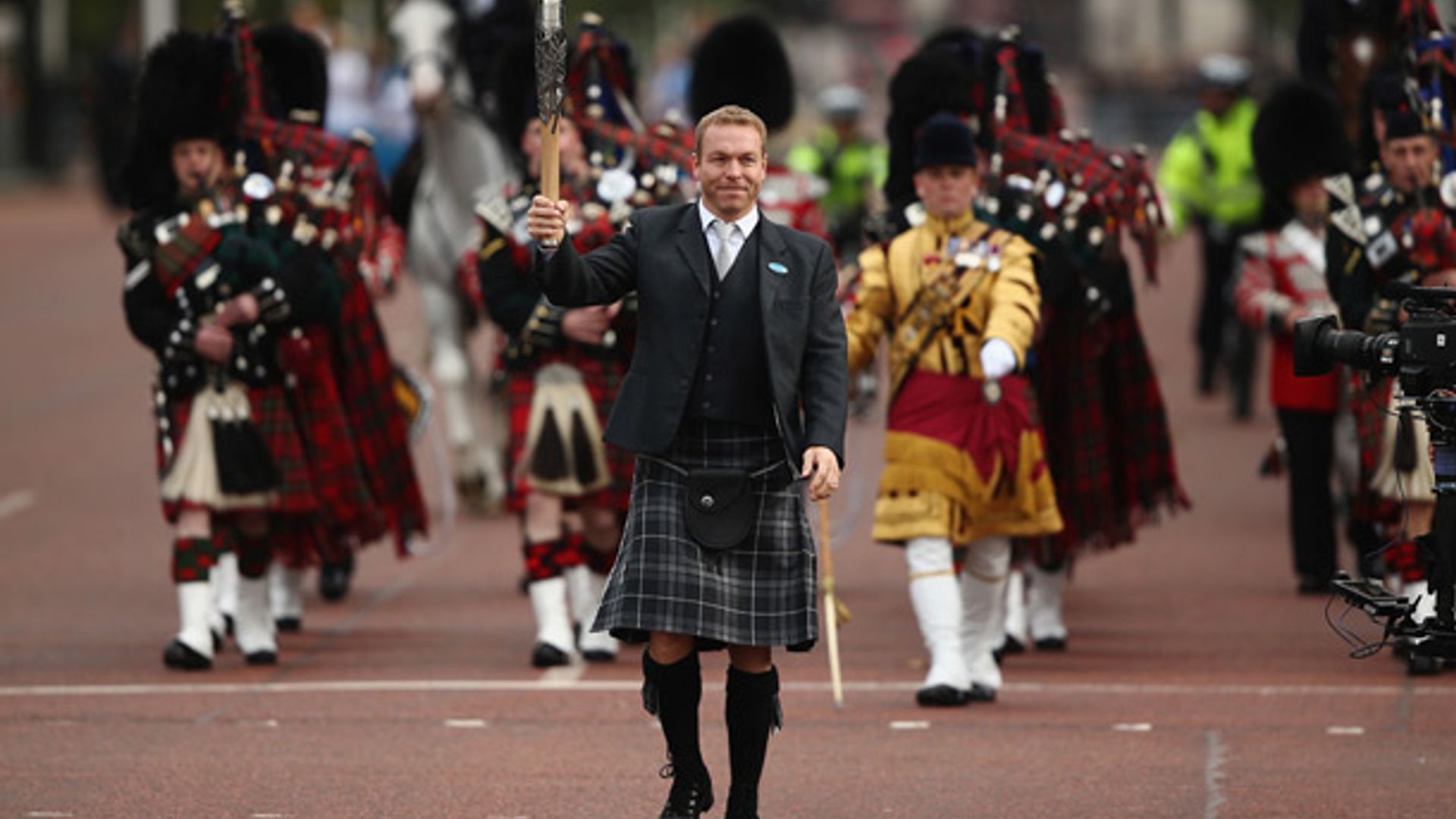 The Queen launches Commonwealth baton relay | HELLO!
