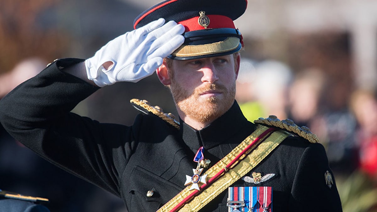 Prince Harry pays tribute to war heroes on Armistice Day | HELLO!