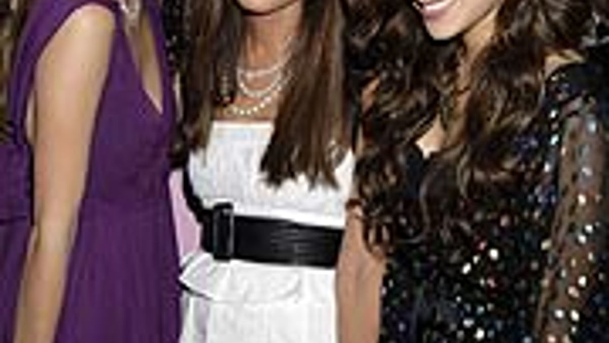 Kristin Scott Thomas, Linda Evangelista, Mischa Barton, | HELLO!