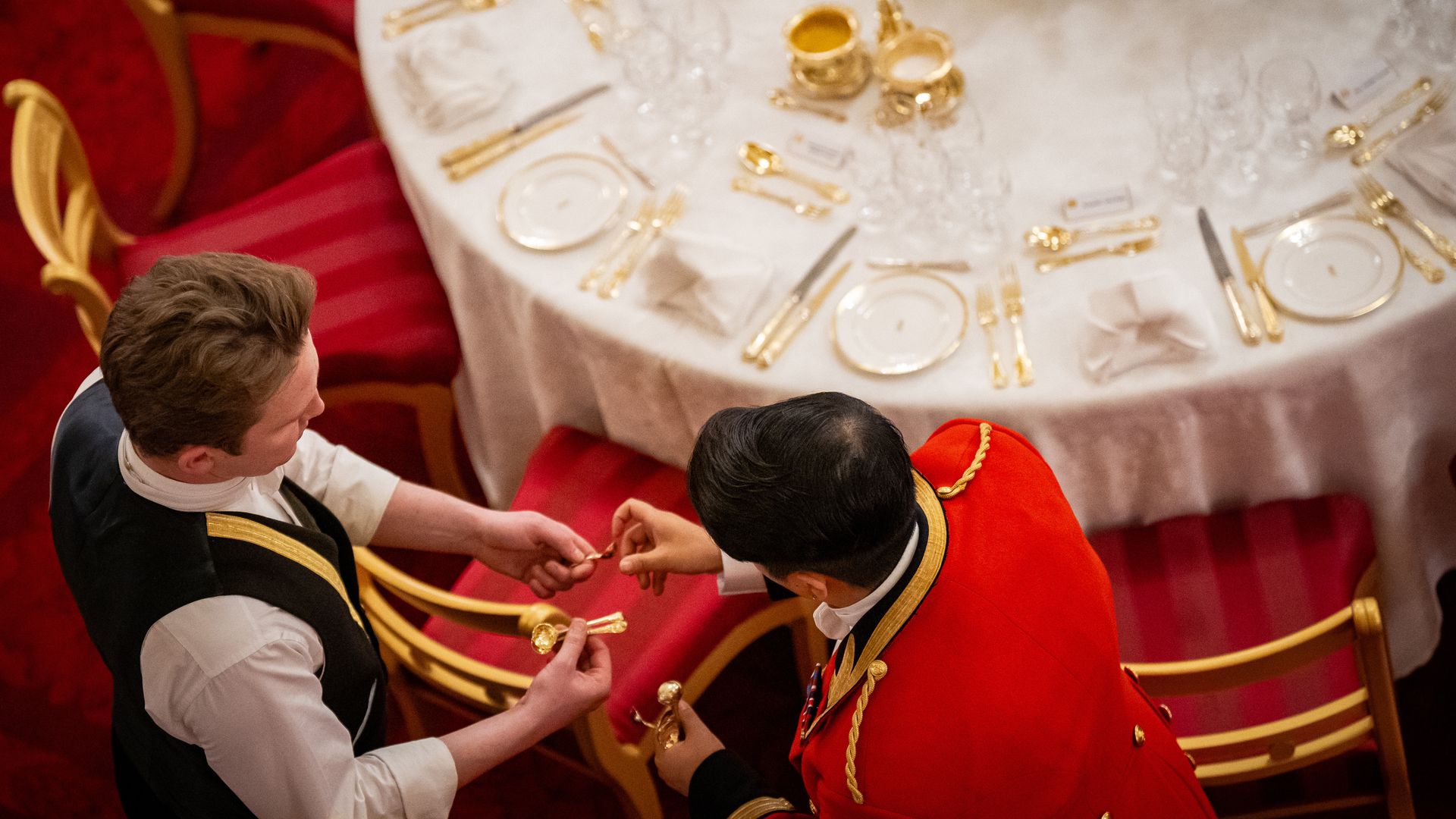 King Charles leads Japanese emperor in glamorous State Banquet – best ...