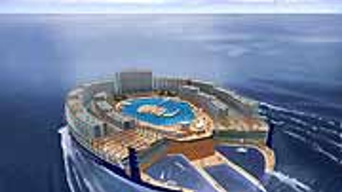 ARCHITECT PRESENTS AUDACIOUS NEW PLAN FOR GIANT LUXURY | HELLO!