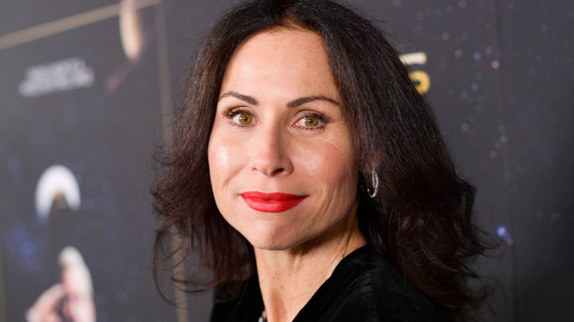 Minnie Driver showcases endless legs in mini dress as she shares ...