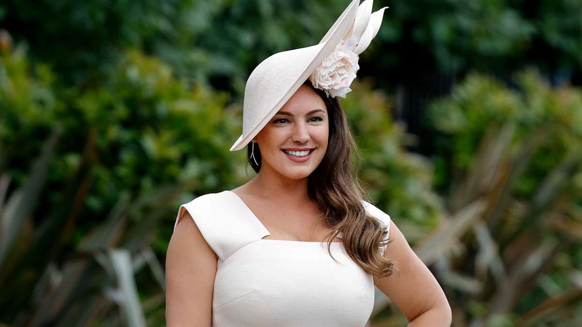 Kelly Brook makes a beautiful bride in surprise wedding dress photos ...