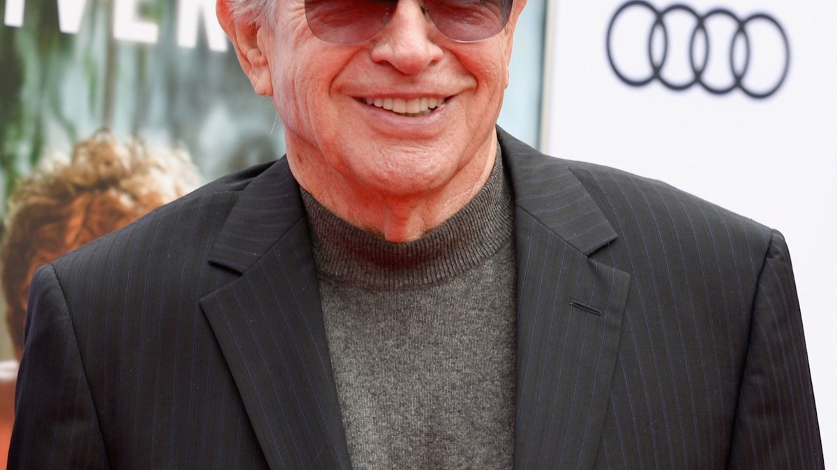 Warren Beatty - Biography | HELLO!