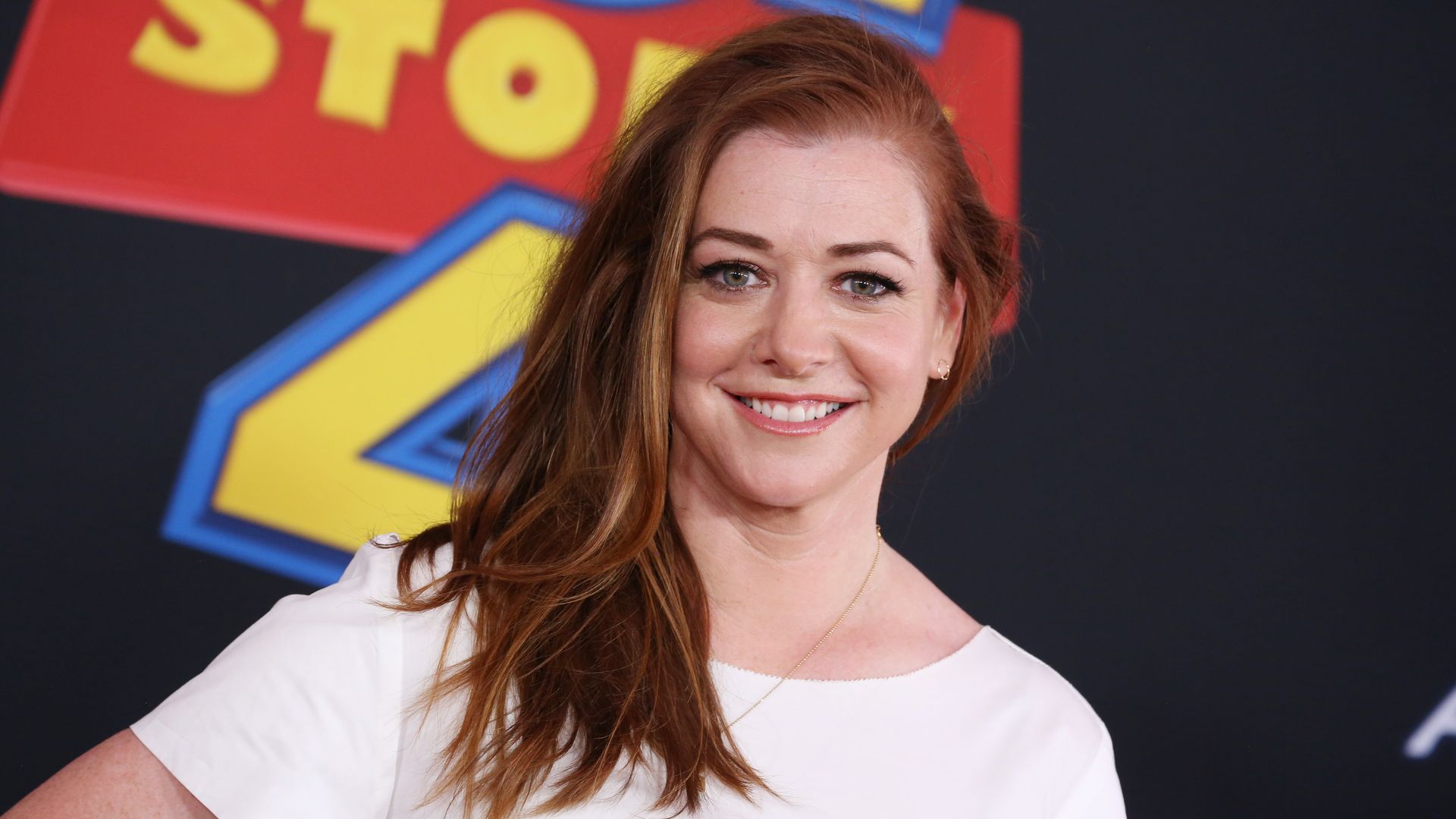 Alyson Hannigan's daughters are her doubles for surprise appearance ...