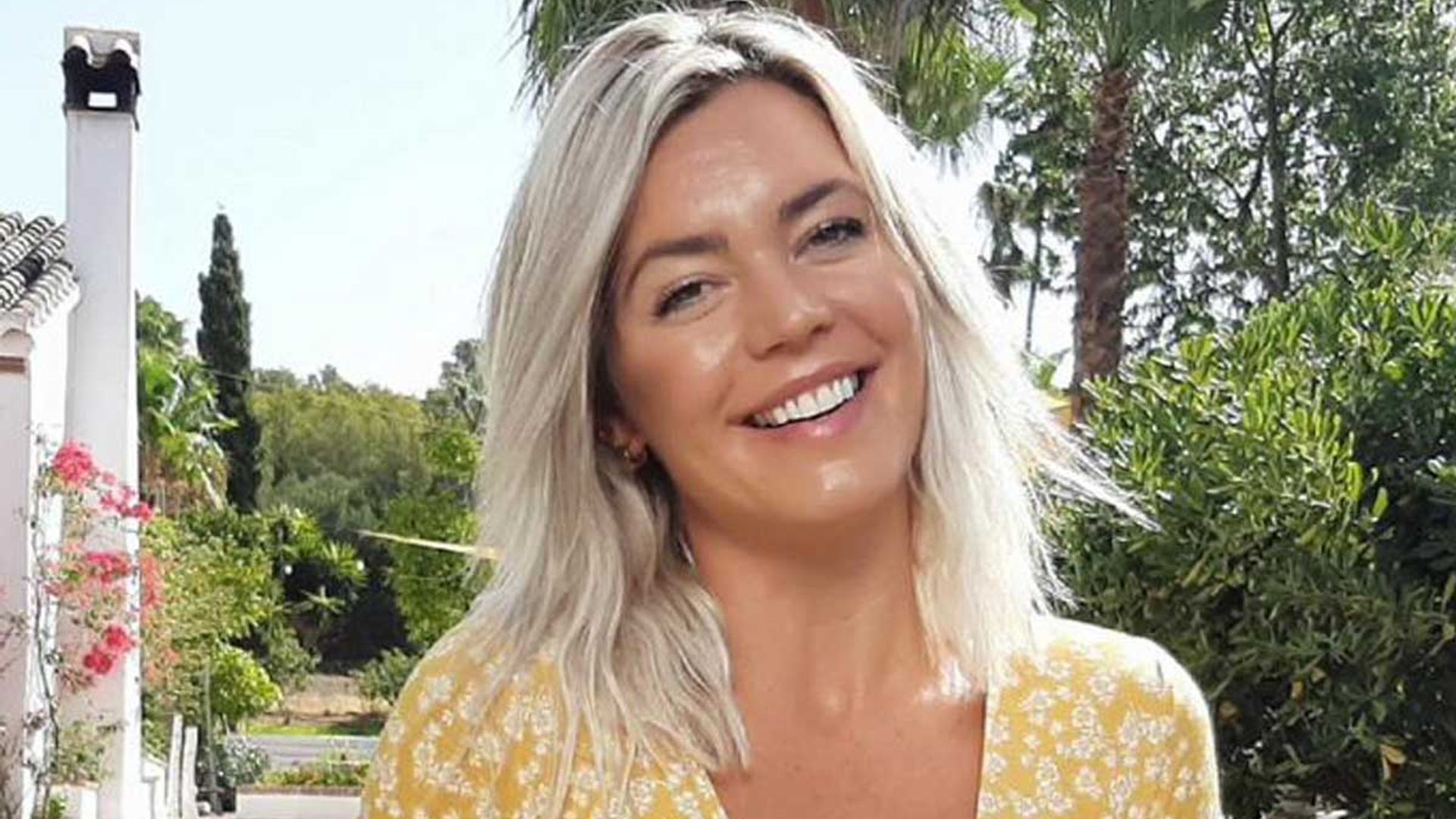 A Place in the Sun's Danni Menzies poses in slinky bikini in Greece ...