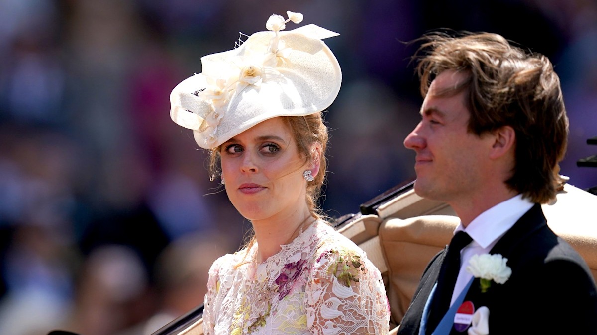 Princess Beatrice's husband Edoardo swoons over King Charles' garden ...