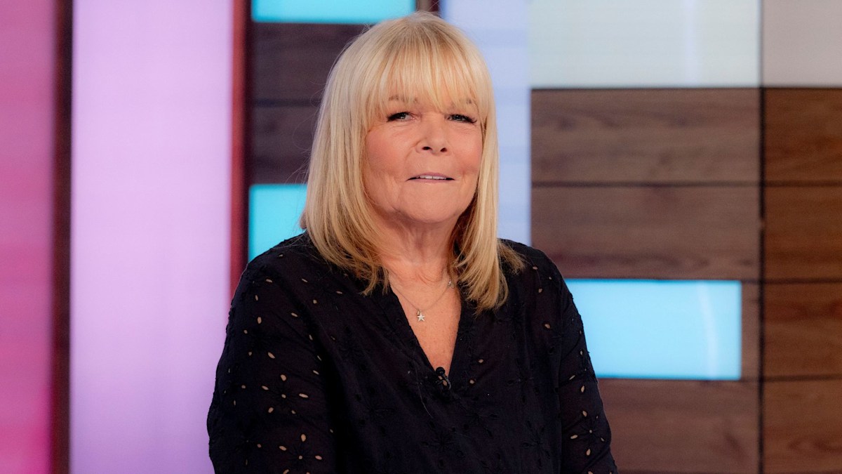 Linda Robson issues reassuring update on 'best friend' Pauline Quirke ...