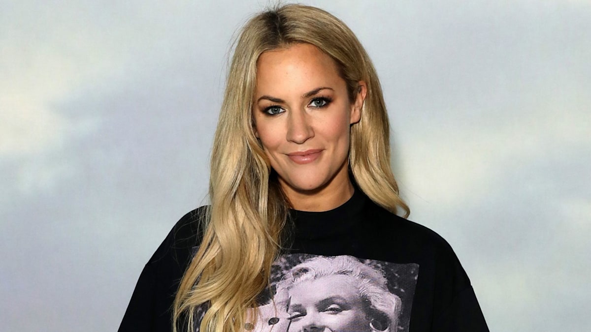 Caroline Flack's family release last powerful message she wrote before ...