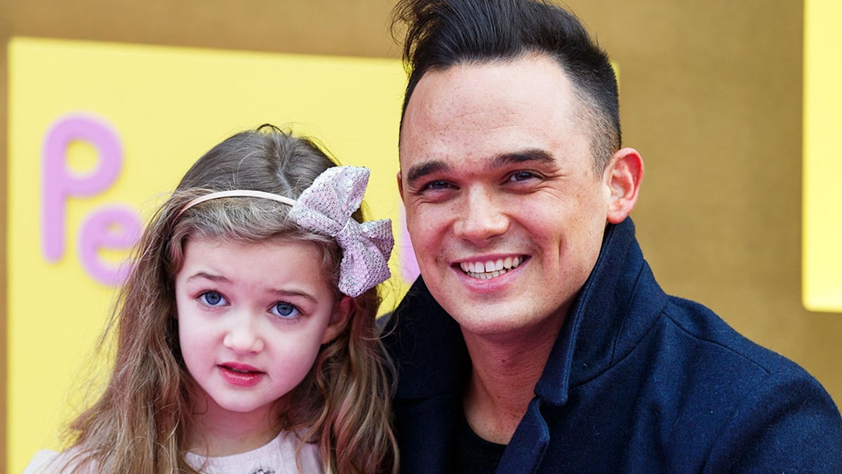 Gareth Gates shares STUNNING rare photo with lookalike daughter Missy ...