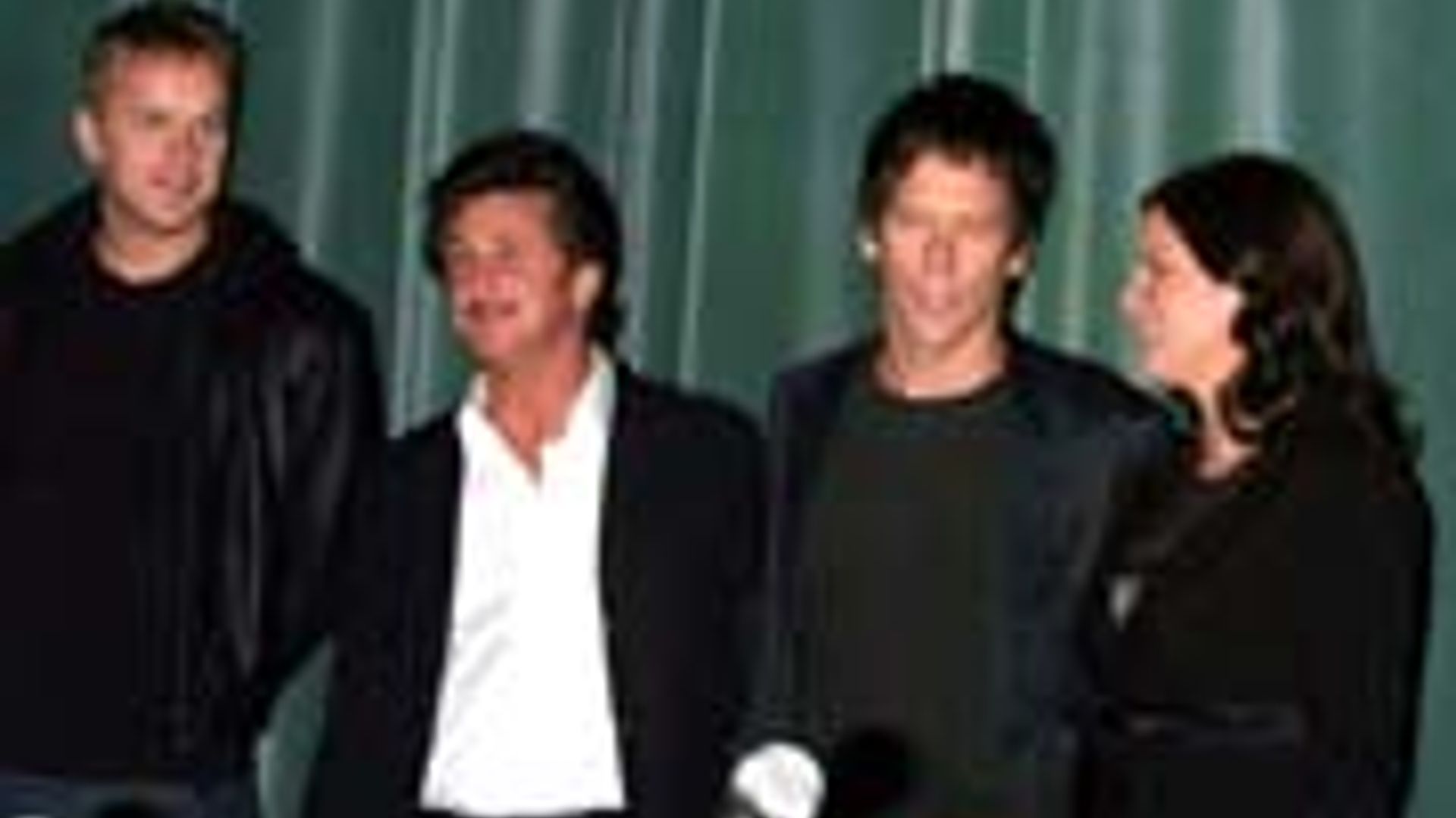 clint eastwood, sean penn, tim robbins, kevin bacon, N.Y. | HELLO!