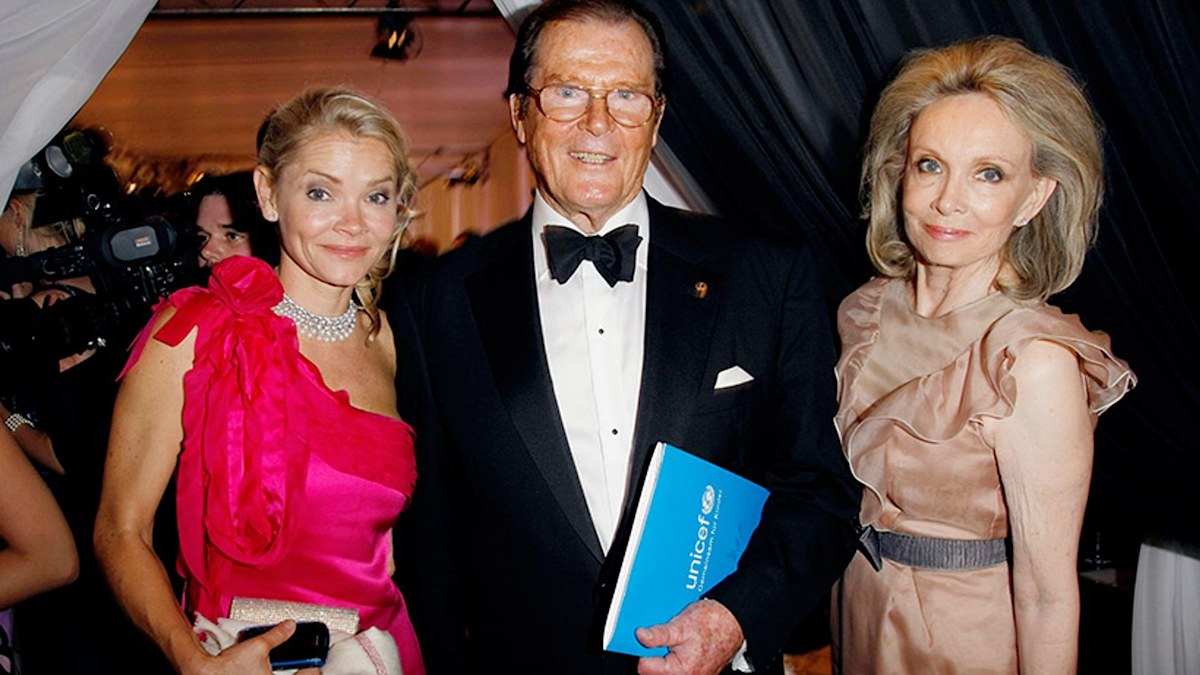 Sir Roger Moore's daughter Christina dies | HELLO!