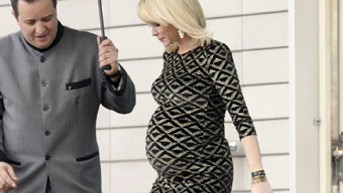 Amanda Holden baby: Complications as the star gives birth to a baby ...
