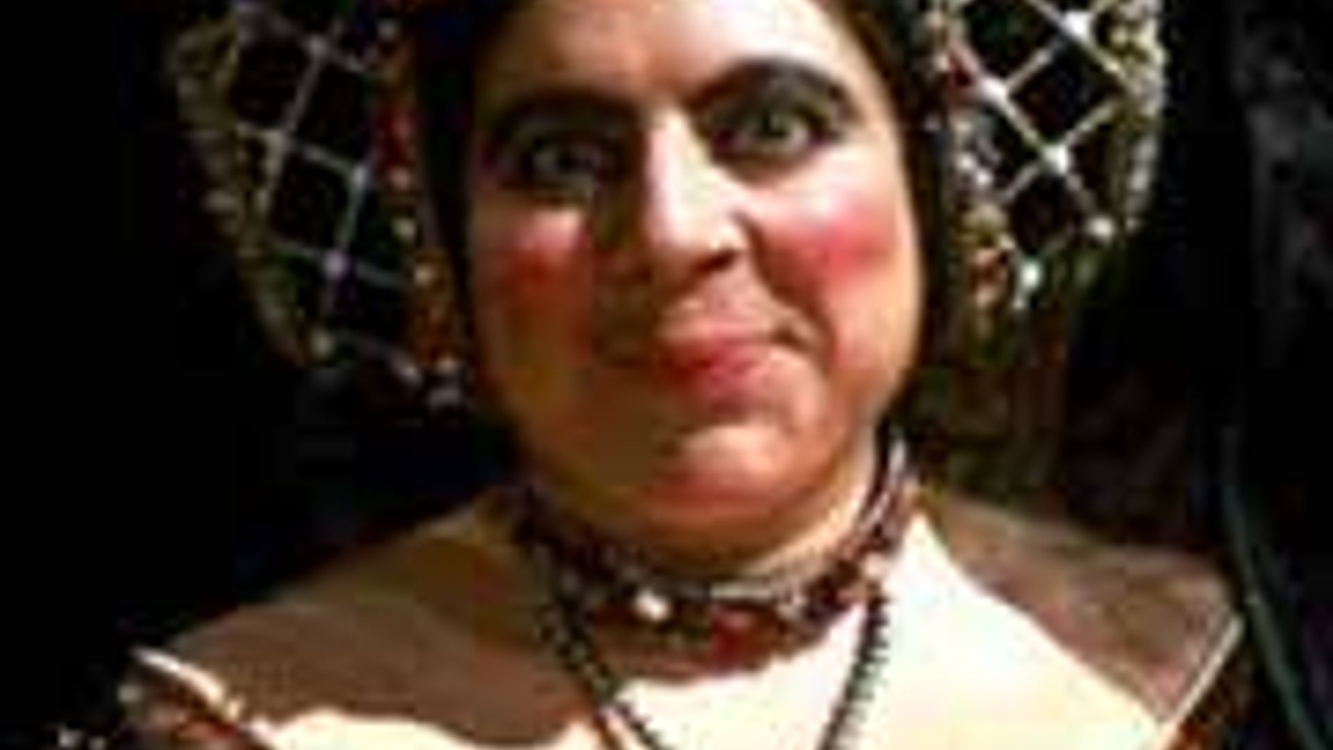 POP SINGER SADE AND ACTRESS MIRIAM MARGOYLES COLLECT OBEs | HELLO!