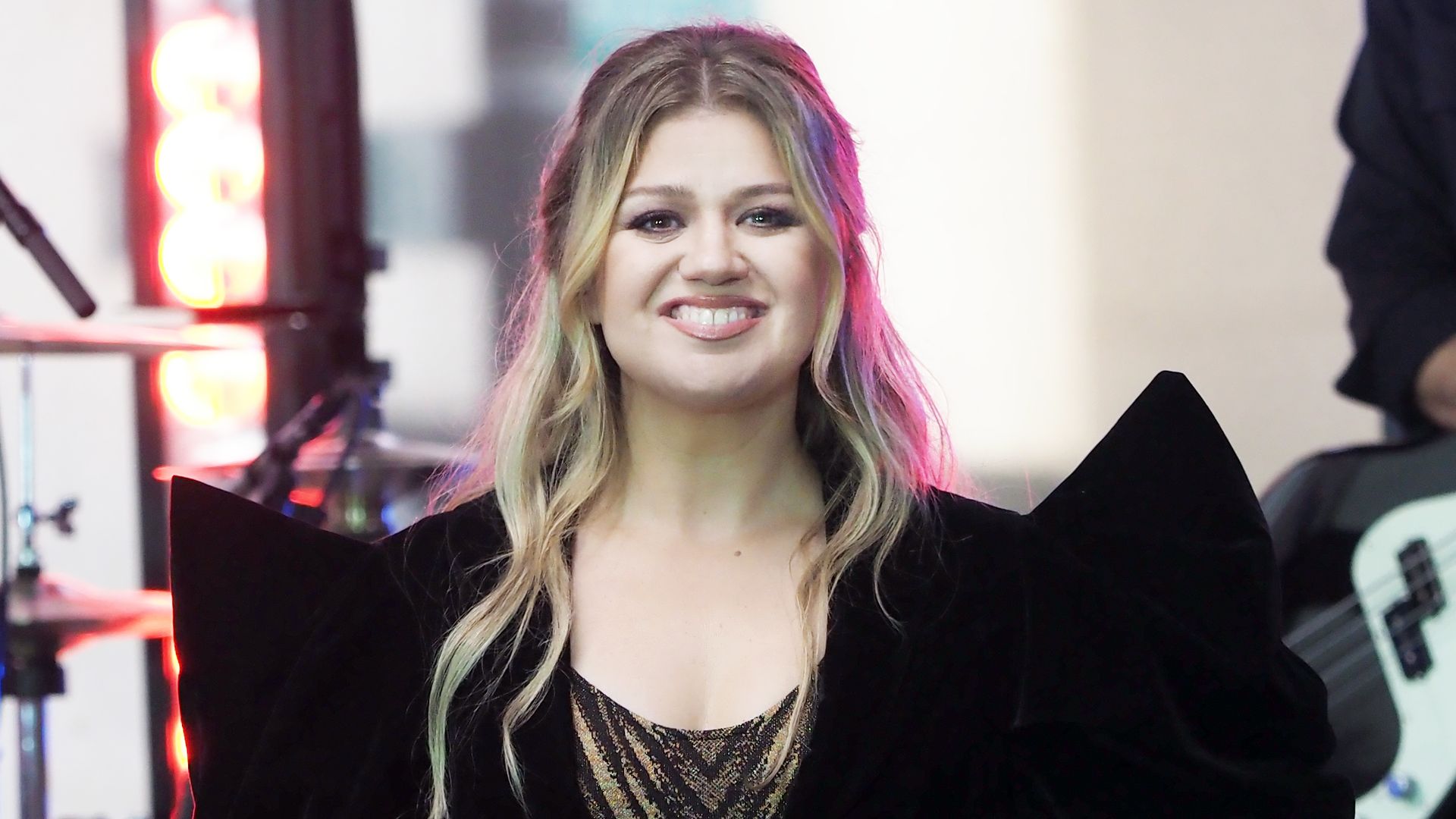 Kelly Clarkson's appearance in recent photos leaves fans saying the ...