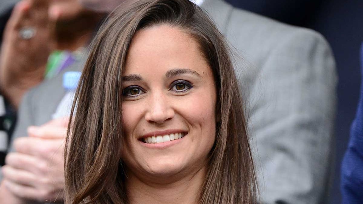 Pippa Middleton wows in leopard print as she's spotted strolling with ...