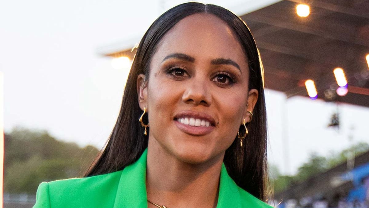 Alex Scott causes a stir as she sunbathes in bikini on glamorous ...