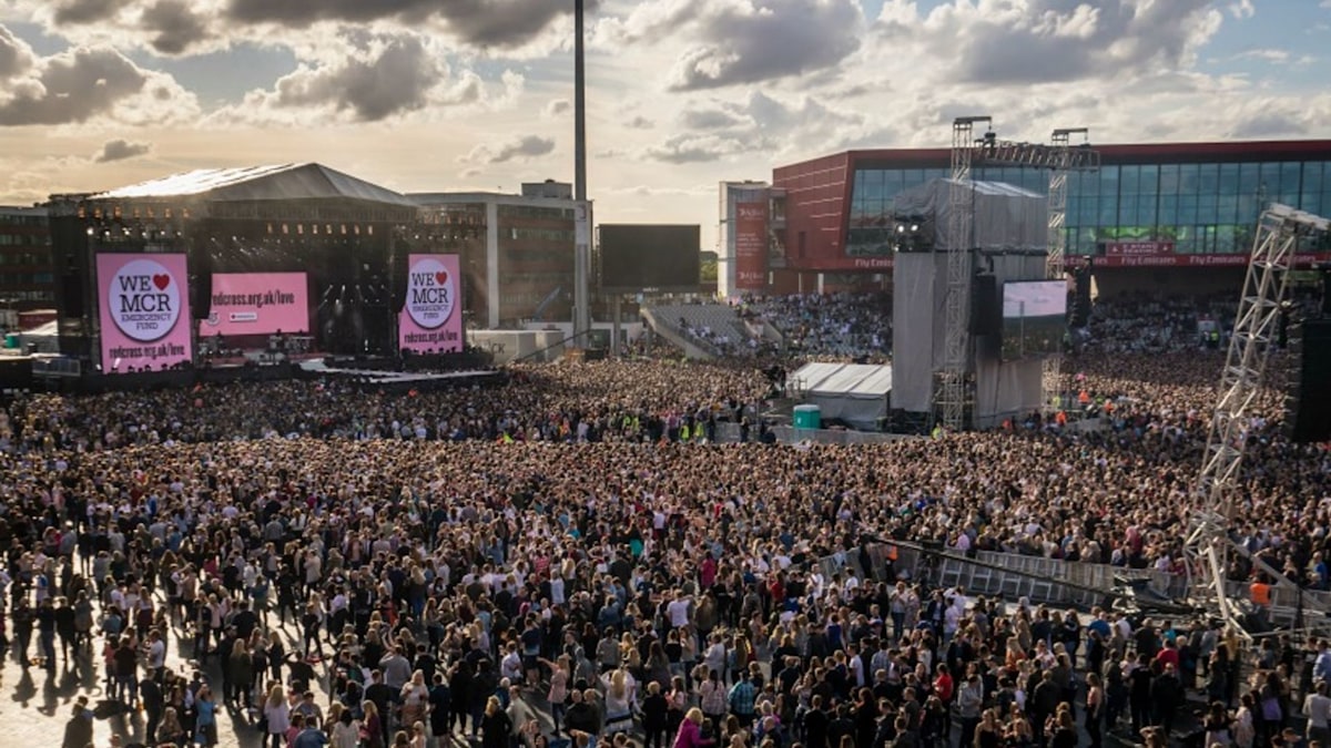 Liam Gallagher makes surprise performance at One Love Manchester ...