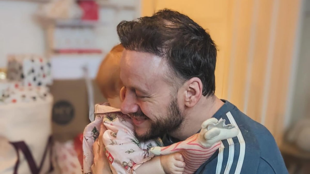 Kevin Clifton melts hearts with adorable photo of red-haired daughter ...
