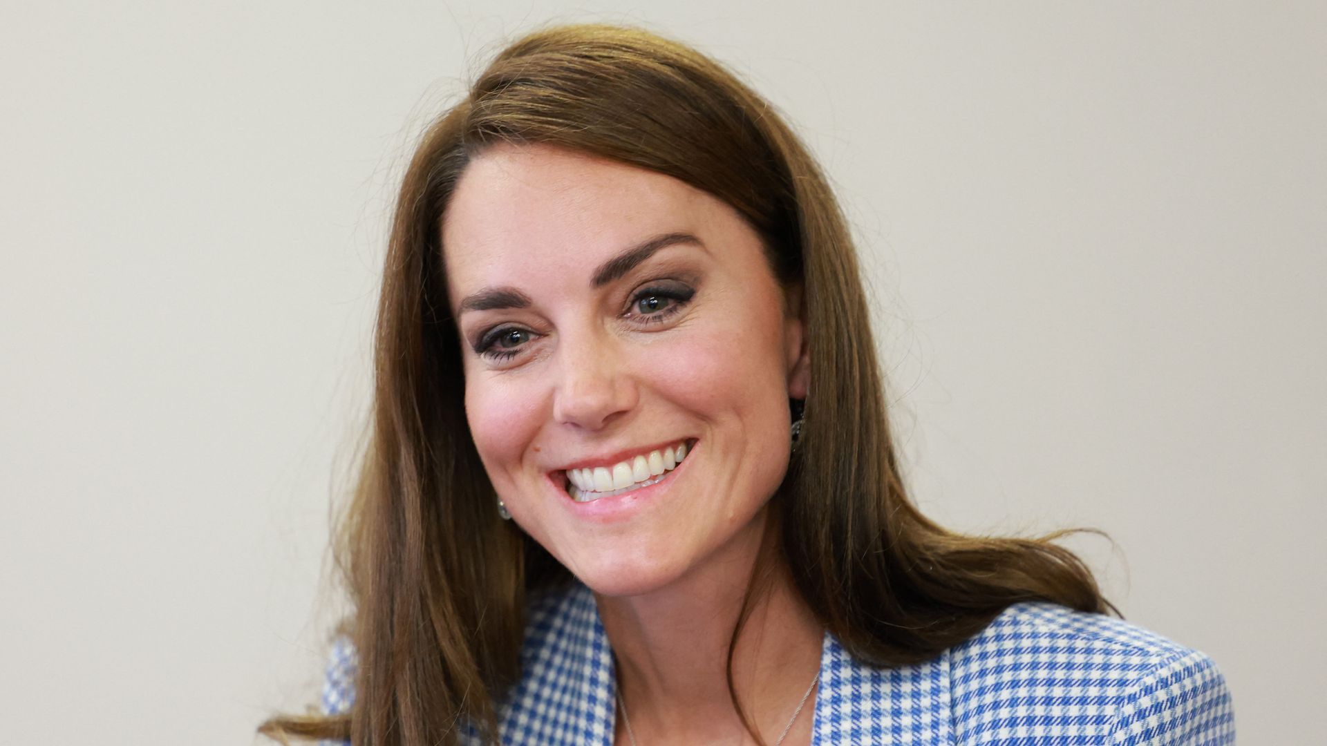 Kate Middleton's real reason for wearing two different shoe sizes ...
