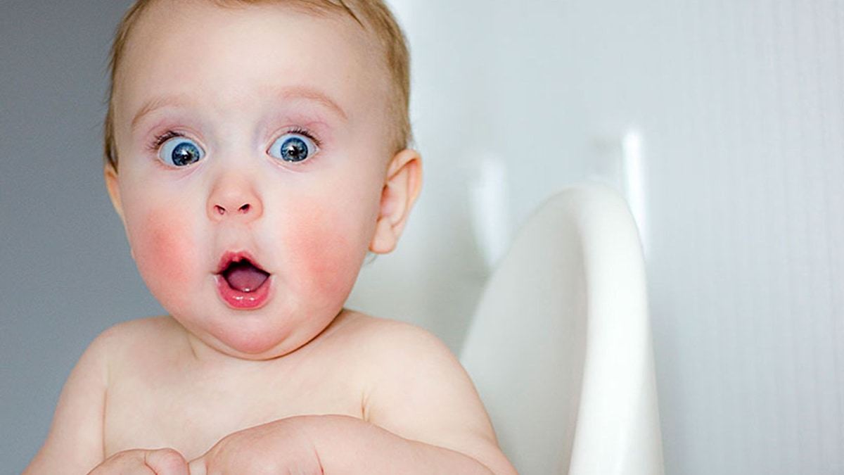 Canadian baby receives world's first ever genderless ID | HELLO!