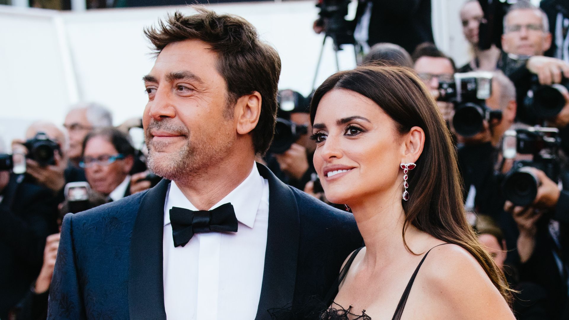 Penelope Cruz's lookalike raven-haired children's life away from the ...