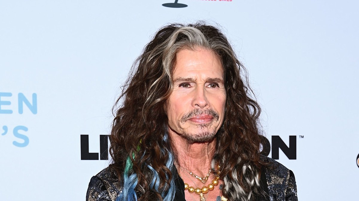 Steven Tyler, 75, makes return to the stage after painful vocal cord ...