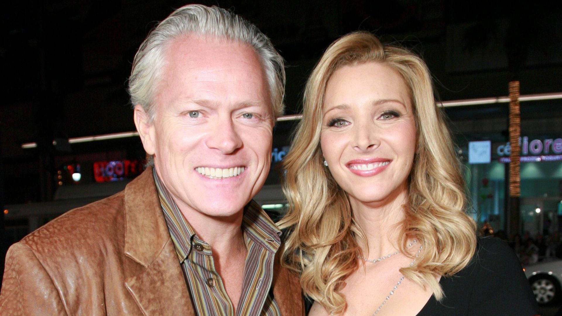 Lisa Kudrow's Rarely-seen Husband Of 30 Years Michael Stern Is Secretly Her Biggest Fan ...