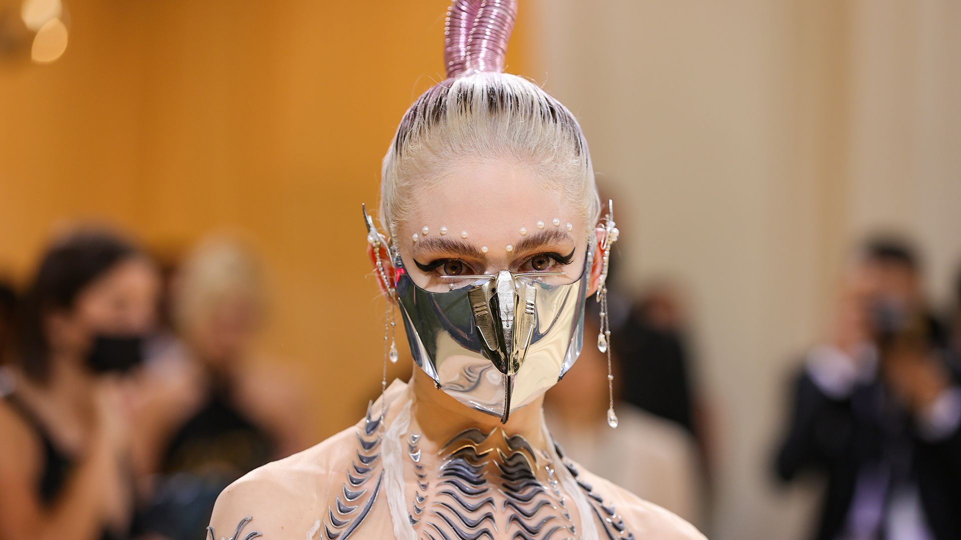 Elon Musk's ex-girlfriend Grimes debuts face tattoo to shocked fans ...