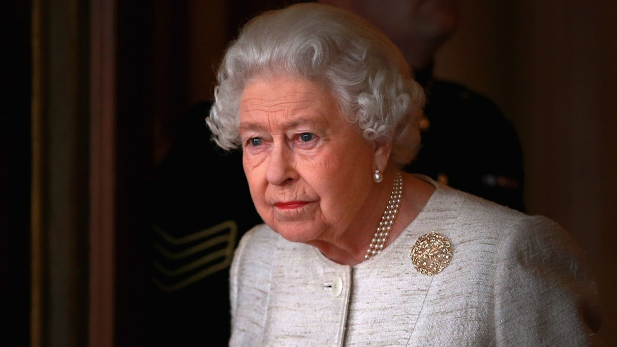 The Queen returns to royal duties five days after death of ‘beloved ...