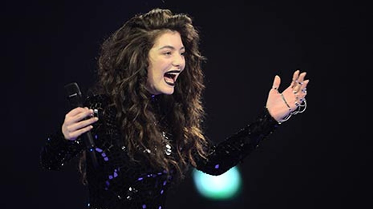 Lorde postpones Australian tour due to ill health | HELLO!