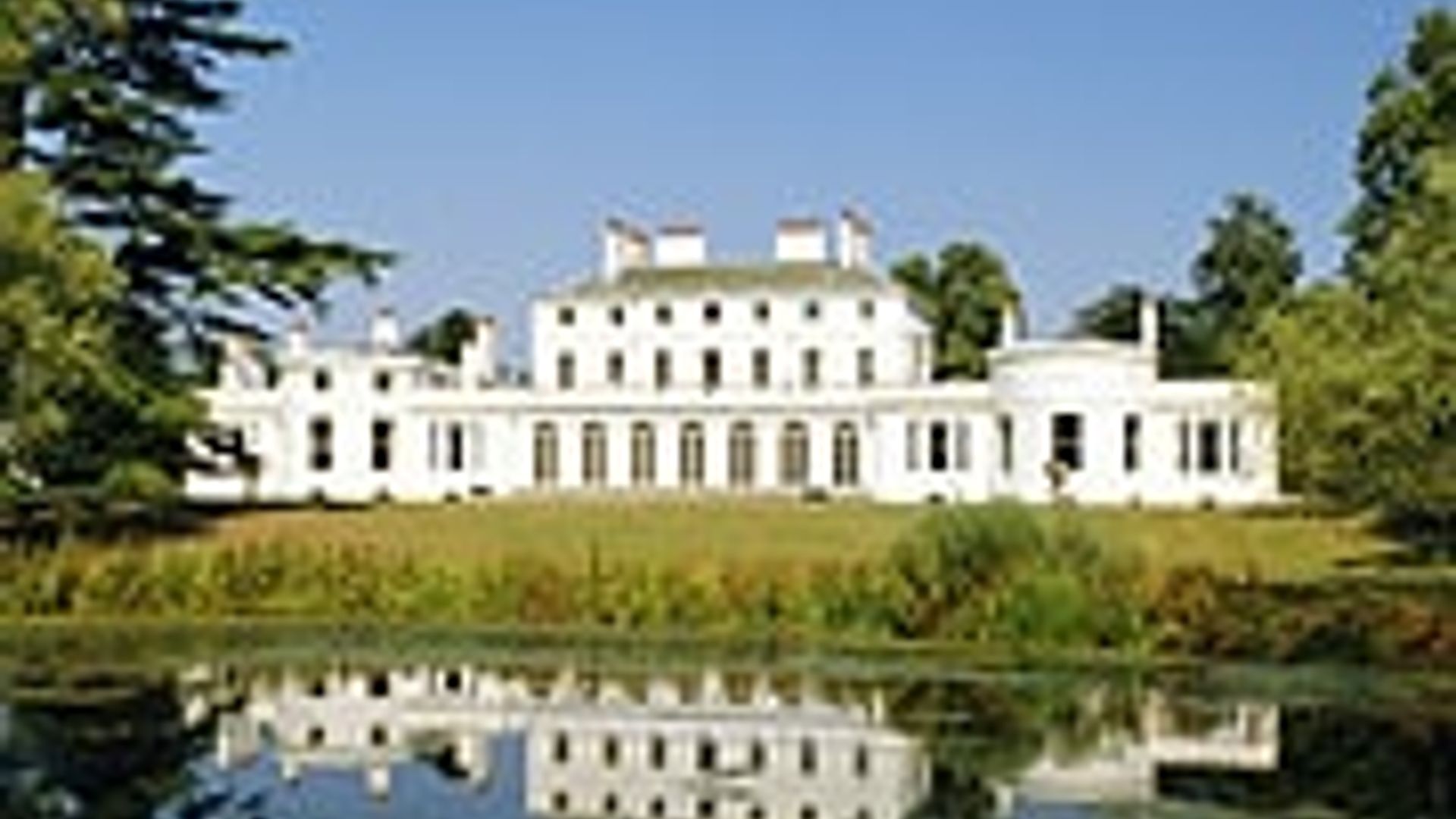 Queen opens Frogmore House for the happy couple | HELLO!