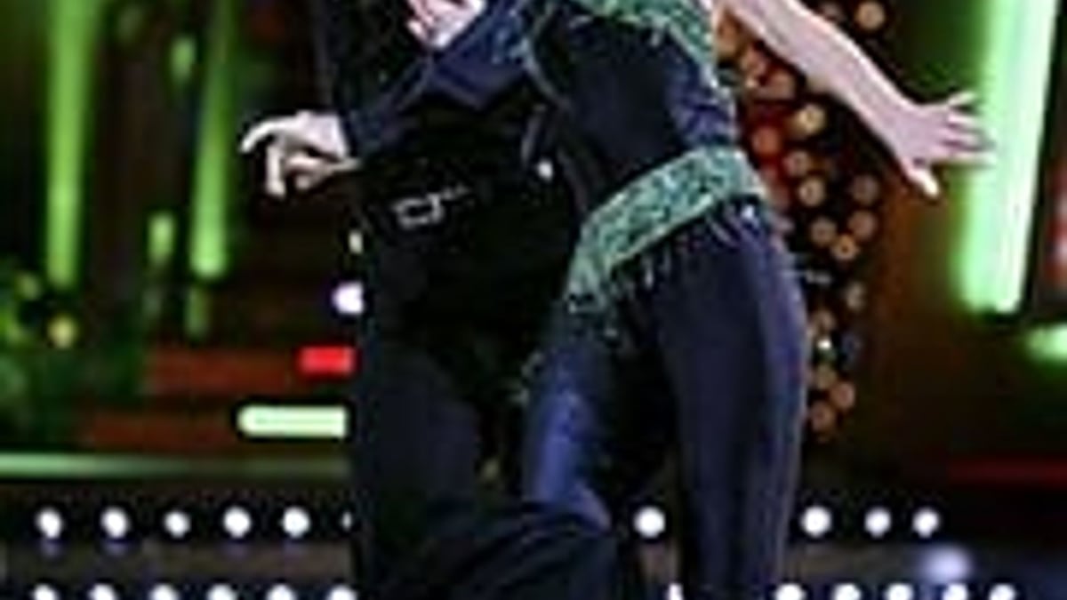 Heather Mills, 'Red hot' Heather wows the judges with | HELLO!