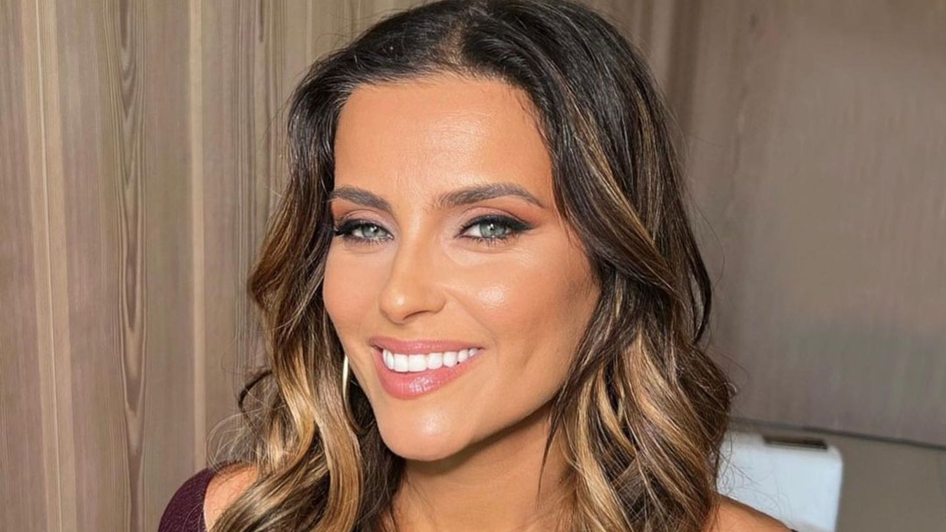 Nelly Furtado pours her curves into skintight latex dress that will ...