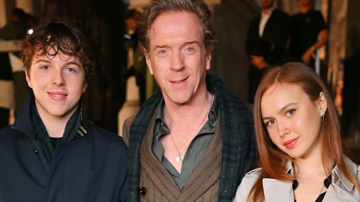 Damian Lewis's son Gulliver, 17, is his dad's twin in ultra-rare photo ...