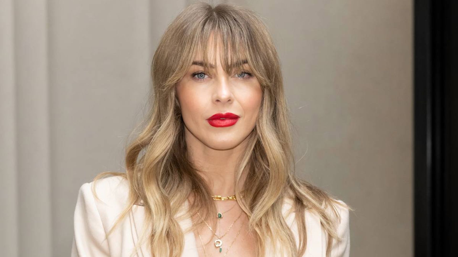 Julianne Hough shows off her abs posing in low-rise jeans following ...