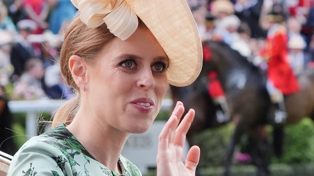Princess Beatrice floors us all in amazing Ascot dress - and the ...