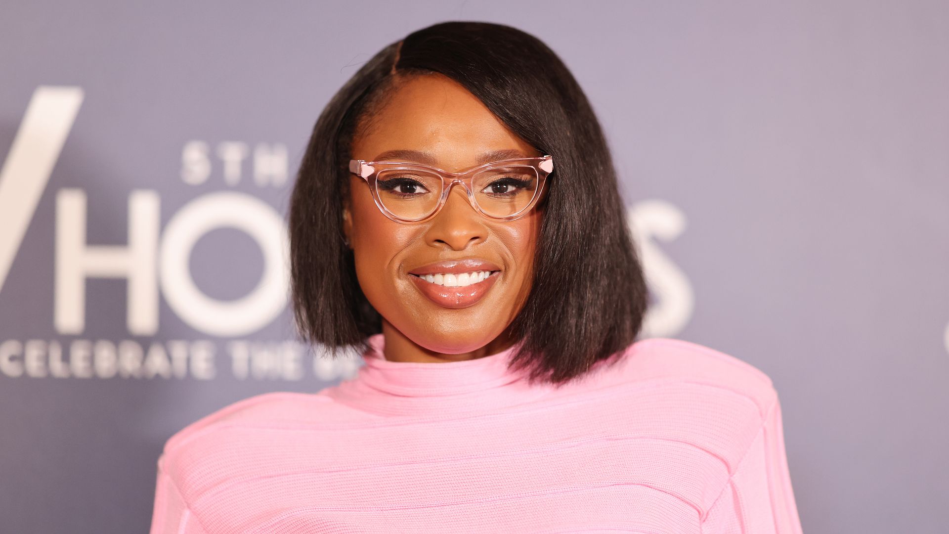 Jennifer Hudson turns heads as she showcases toned legs in pink mini ...