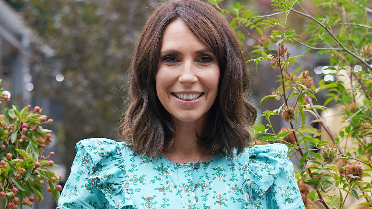 Alex Jones shares ultra-rare photos of kids Teddy, Kit and Annie before ...